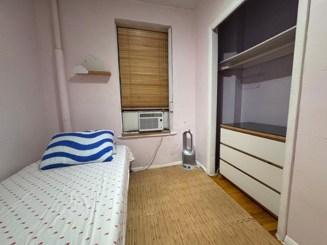 1 furnished bedroom in 4 apartment available Aug1
