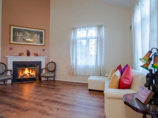 1 F Chadwick Ln # 1 F