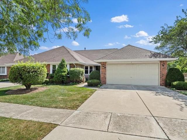 1 Fallcreek Cir, Montgomery, IL 60538