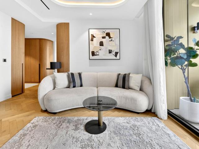 1 Fareham Street, London, London, W1F 3 bed apartment to rent £7,650 pcm £1,765 pw
