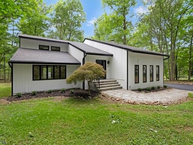 1 Fernwood Rd, Warren Twp, NJ 07059