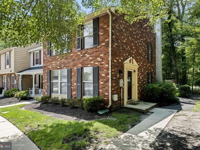 1 Forestview Ct, Marlton, NJ 08053