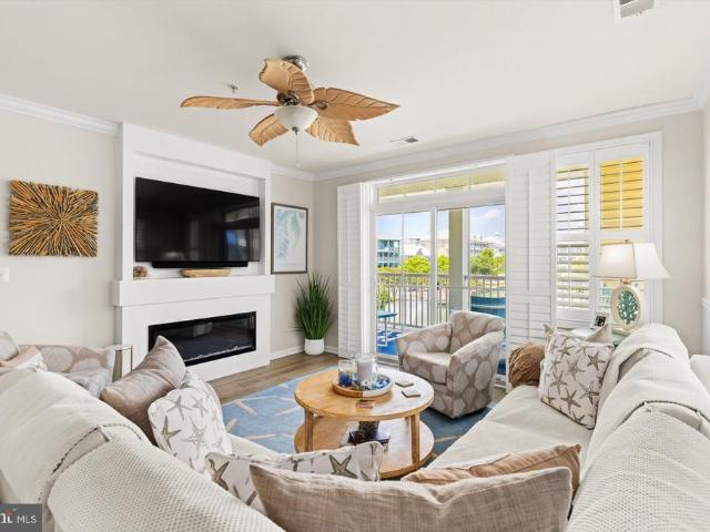 1 Fountain Drive E # 3E