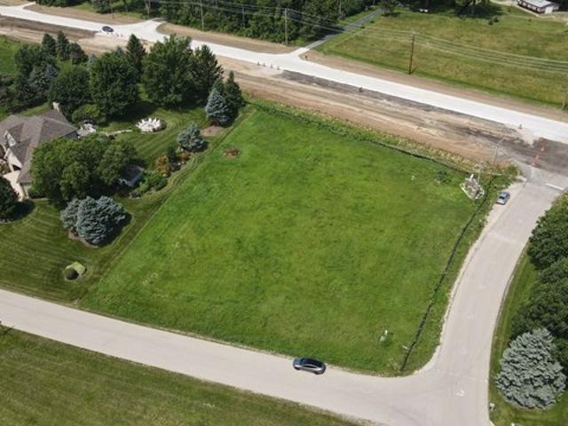 1 Fox Hill Ct, Yorkville, IL 60560