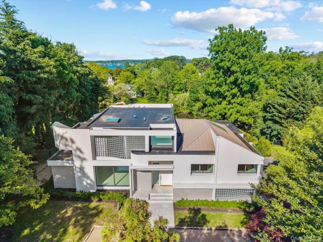 1 Foxwood Road