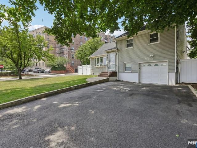 1 Franklin Place
