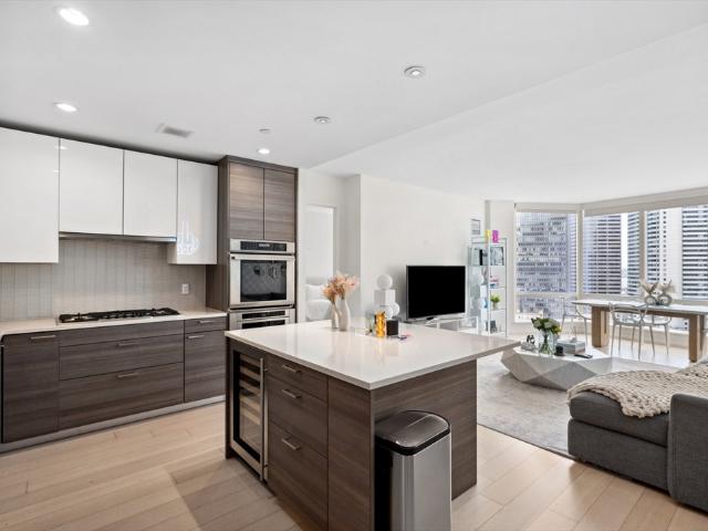 1 Franklin St, Unit 2507, Boston, MA 02110 | MLS #73498 | Compass