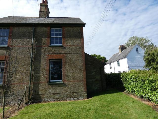 1 Gushmere Court Farm Cottages, Selling, Faversham, Kent ME13, 2 bed cottage to rent, £1,200 pcm | PrimeLocation