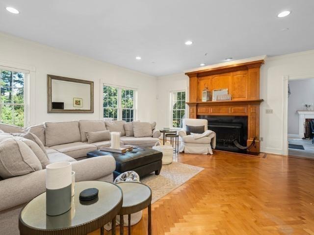 1 Gussett Rd, Wenham, MA 01984 | MLS #73498