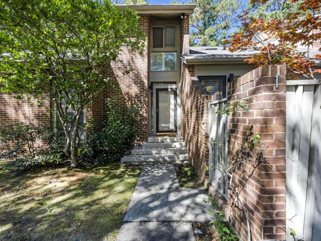 1 Gardenwood Court
