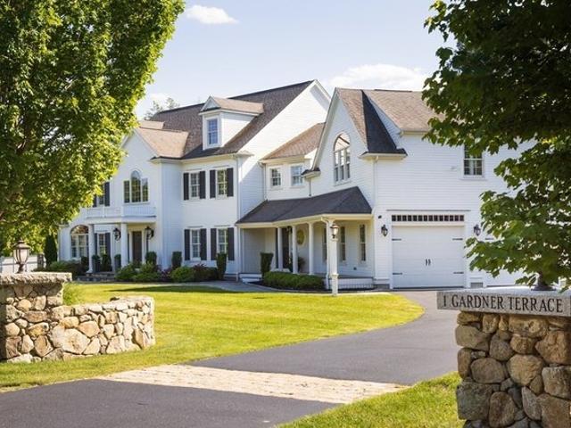 1 Gardner Ter, Hingham, MA 02043