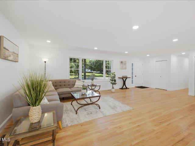 1 Garrison Road