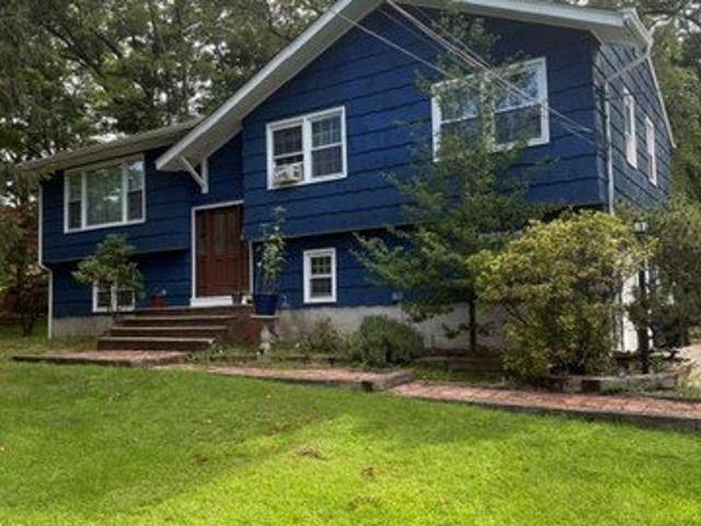 1 Gary Ct, Park Ridge, NJ 07656