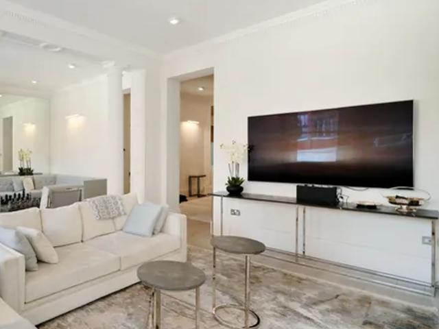 1 Gate Mews, London, SW7 1BQ, United Kingdom | 4 bed apartment for rent #167691920 | Rentberry