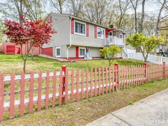 1 Gem Dr, Windham, CT 06226