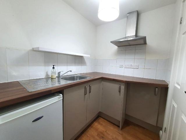 1 Glenthorne House, Town Centre DN1, Studio to rent, £542 pcm | PrimeLocation