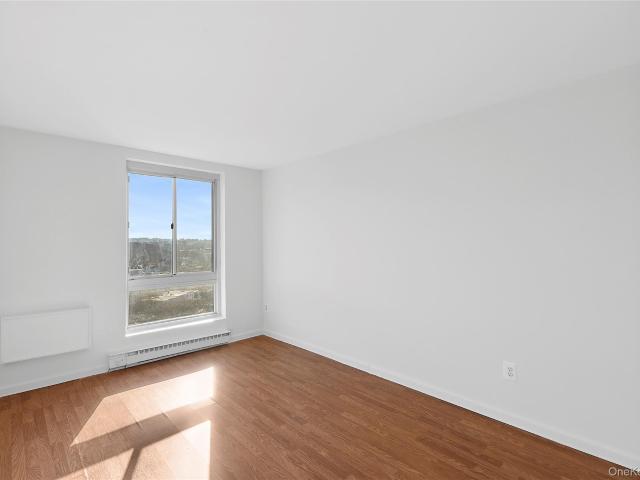 1 Glenwood Avenue 26M