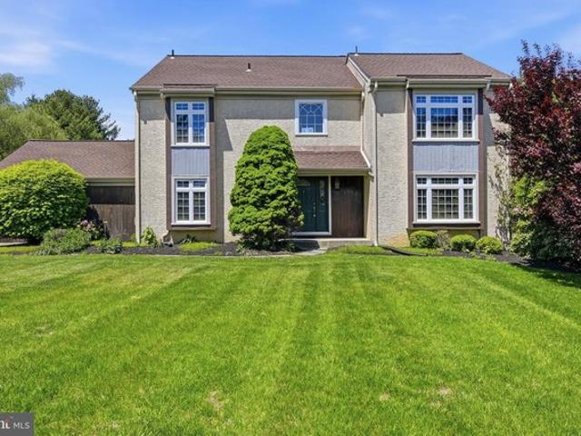 1 Glen Meadow Dr, Glen Mills, PA 19342
