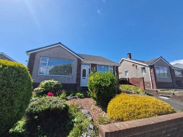 1 Glenridding Drive, Hawcoat. 3 bed bungalow to rent £1,395 pcm £322 pw