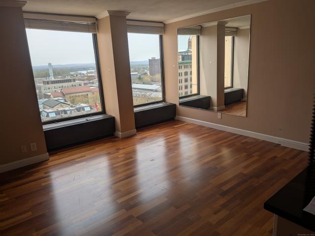 1 Gold St, Unit 16F, Hartford, CT 06103 | MLS #24149