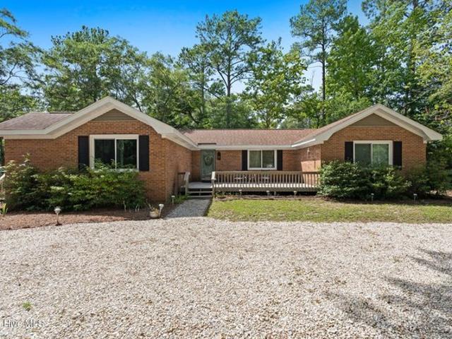 1 Golfview Ct, Carolina Shores, NC 28467