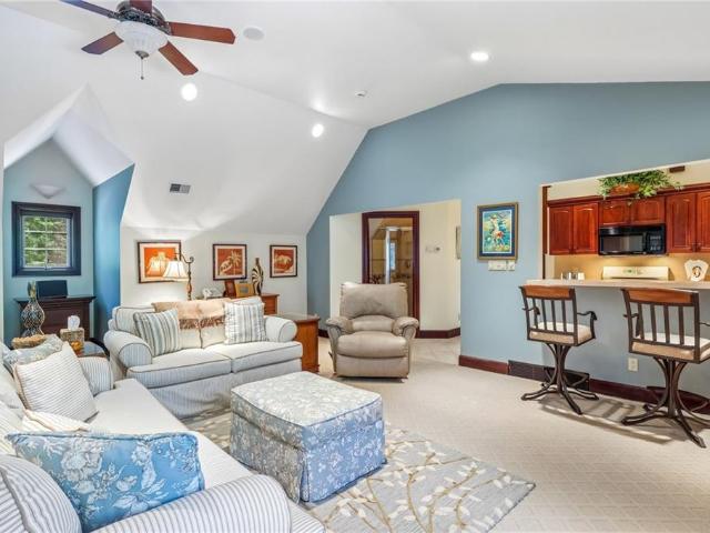 1 Grandview Dr, West Middlesex, PA 16159 | MLS #1762