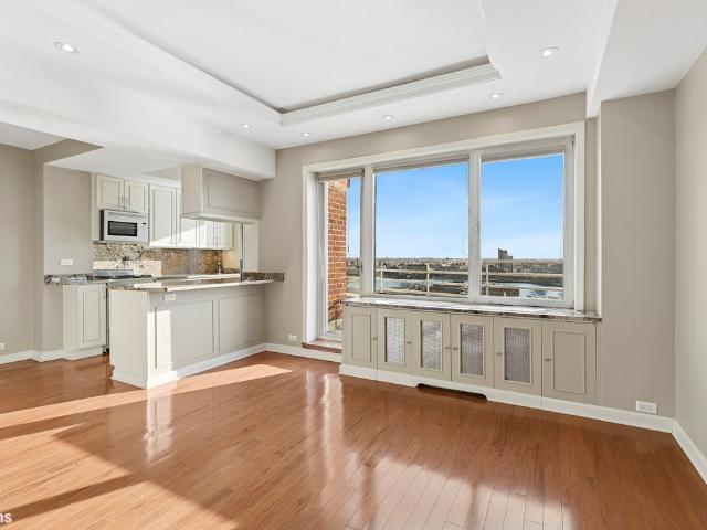 1 GRACIE Terrace 16C