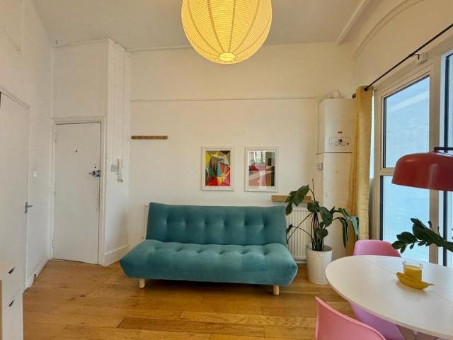 1 Great Eastern Street, London. 1 bed flat to rent £2,199 pcm £507 pw