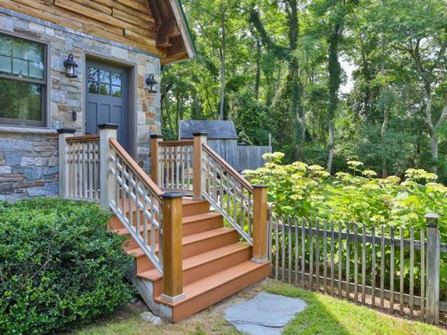 1 Great Hill Rd, Sandwich, MA 02563