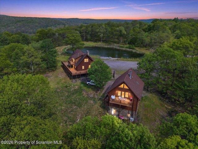 1 Green Mountain Pl, Roaring Brook Township, PA 18444