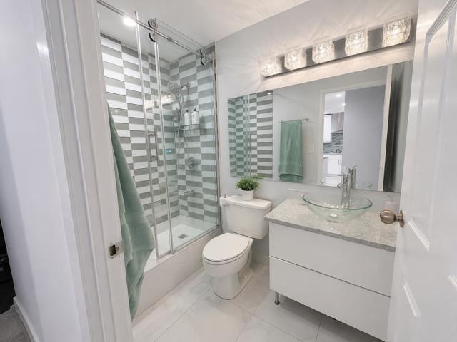 1 Greene St # 109