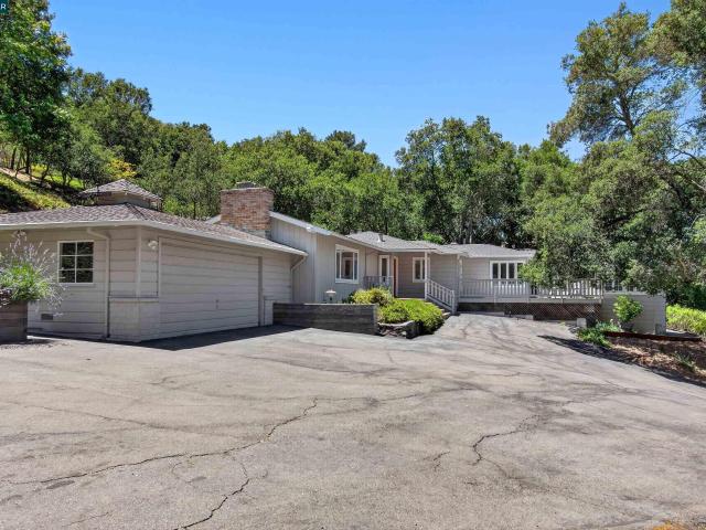 1 Greenwood Ct