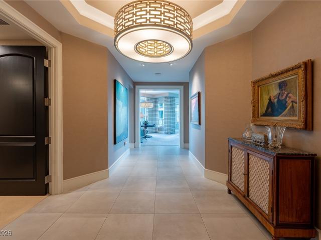 1 Hughes Center Dr, Unit 304, Las Vegas, NV 89169 | MLS #2751