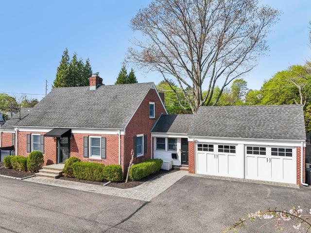 1 Huntington Bay Road