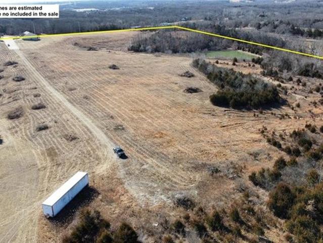 1 Happy Sac Rd E, Saint Clair, MO 63077