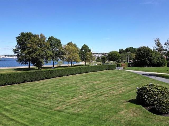 1 Harbor View Dr, Newport, RI 02840