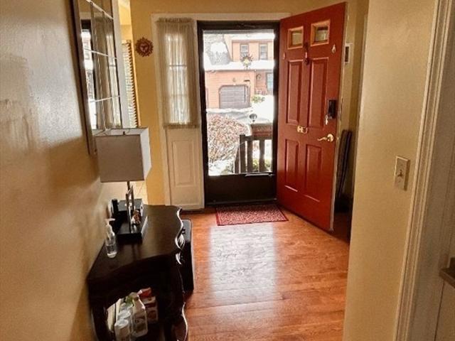 1 Hawthorne Village, Unit C, Franklin, MA 02038 | MLS #73473 | Compass
