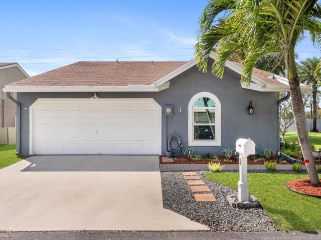 1 Hawthorne Ln, Boynton Beach, FL 33426 | MLS #B26022 | Compass