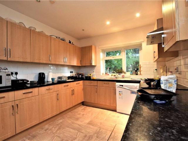 1 Headingley Crescent