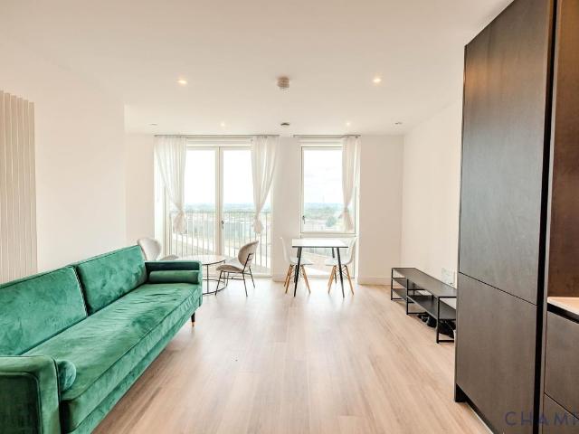 1 Heartwood Boulevard W3, 1 bed flat to rent, £2,149 pcm | PrimeLocation