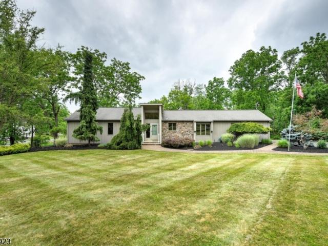 1 Hendrick Rd