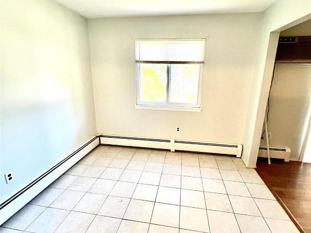 1 Heritage Drive E