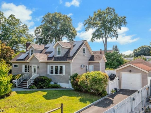 1 Hewitt Ave