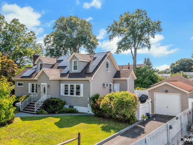 1 Hewitt Avenue