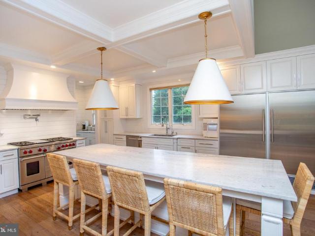 1 Hibbs Lane
