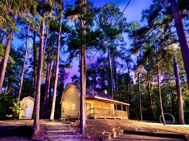 1 Hilltop Cir, Coldspring, TX 77331