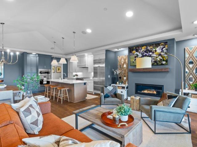 1 Hill Farm Rd # 302