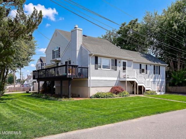 1 Holly Acres Dr, Brick, NJ 08723