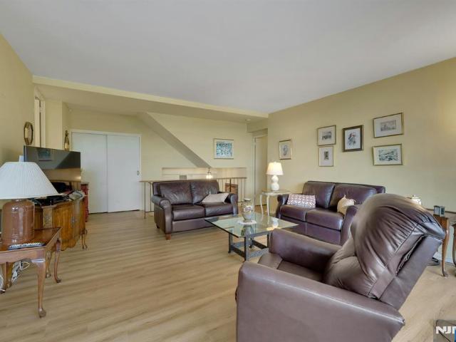 1 Horizon Road # 408