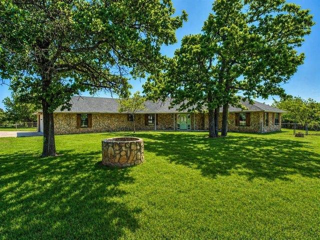 1 Horseshoe Ln, McLoud, OK 74851